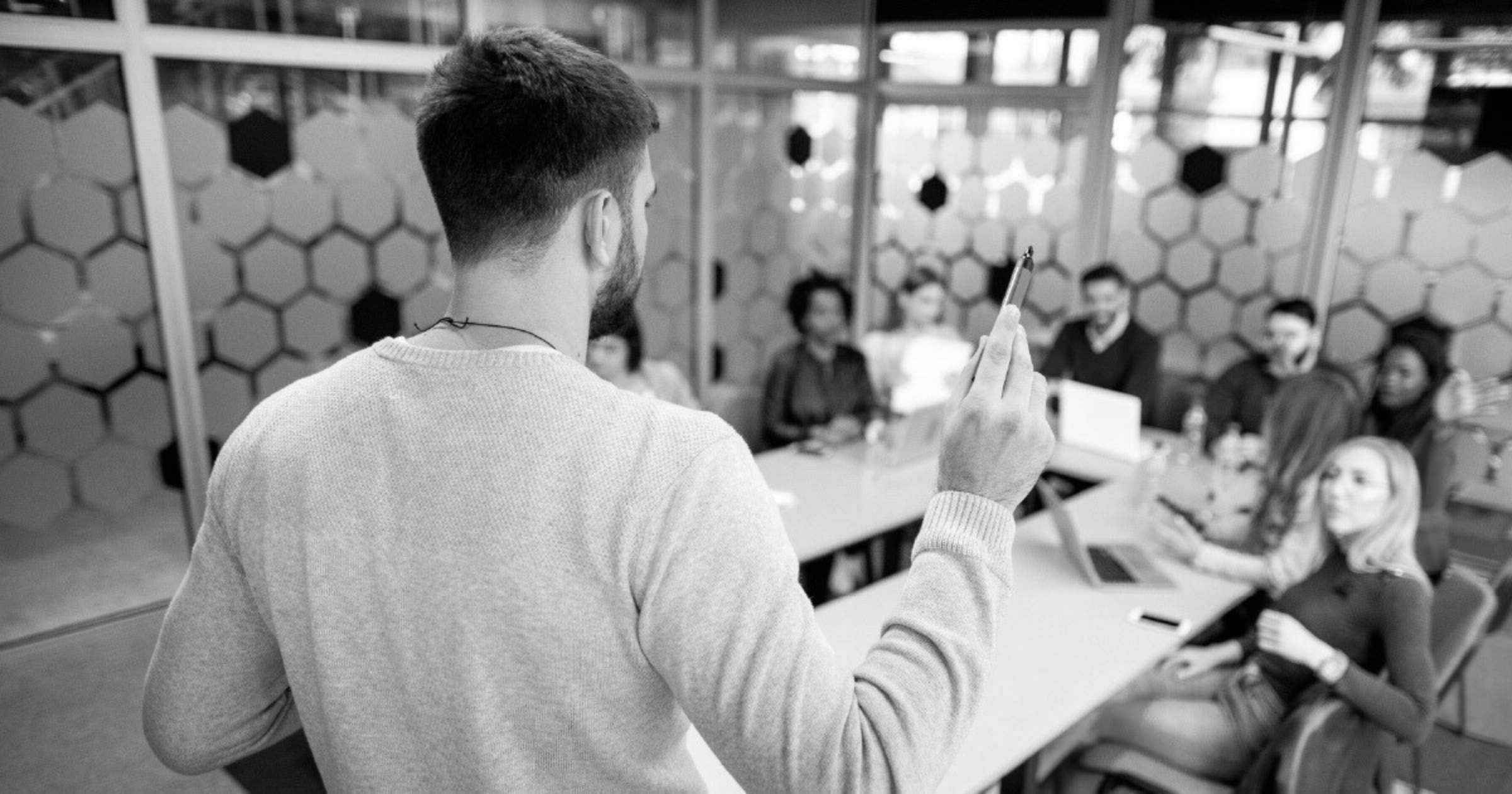 Successful Sales Organization Structures: Tips & Best Practices